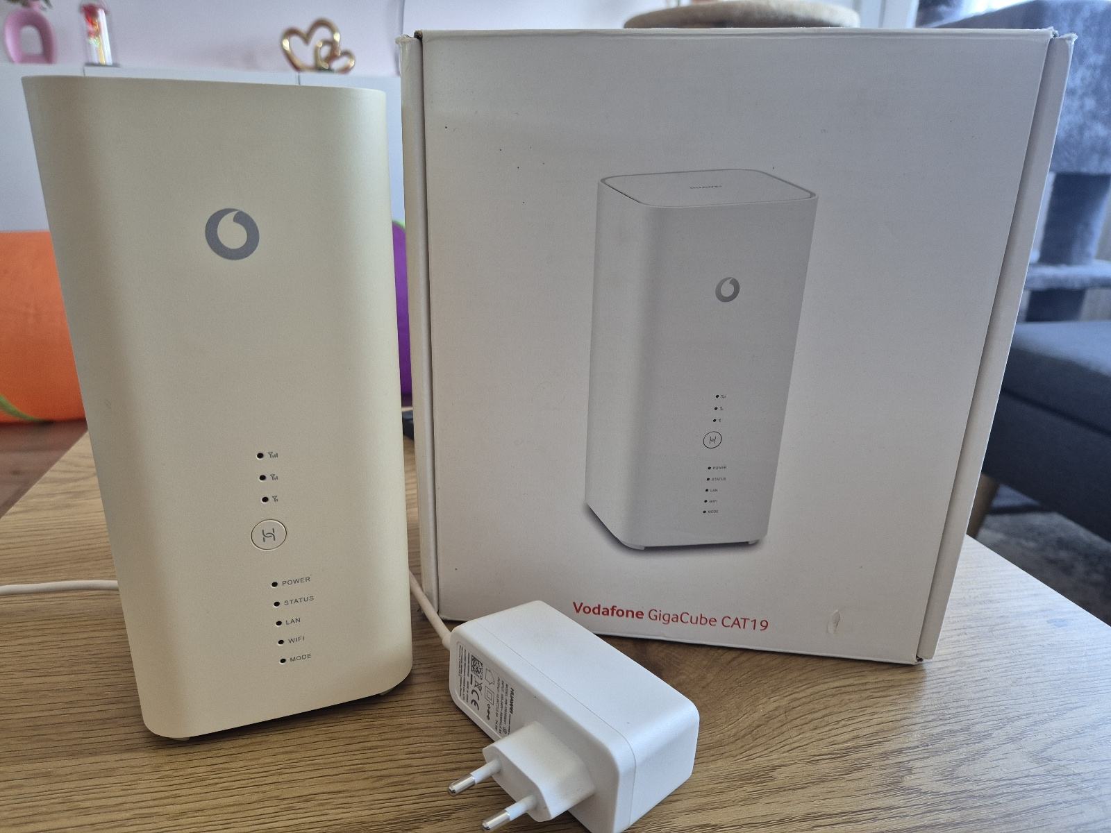 Huawei B818-263 CAT19 4G LTE Router