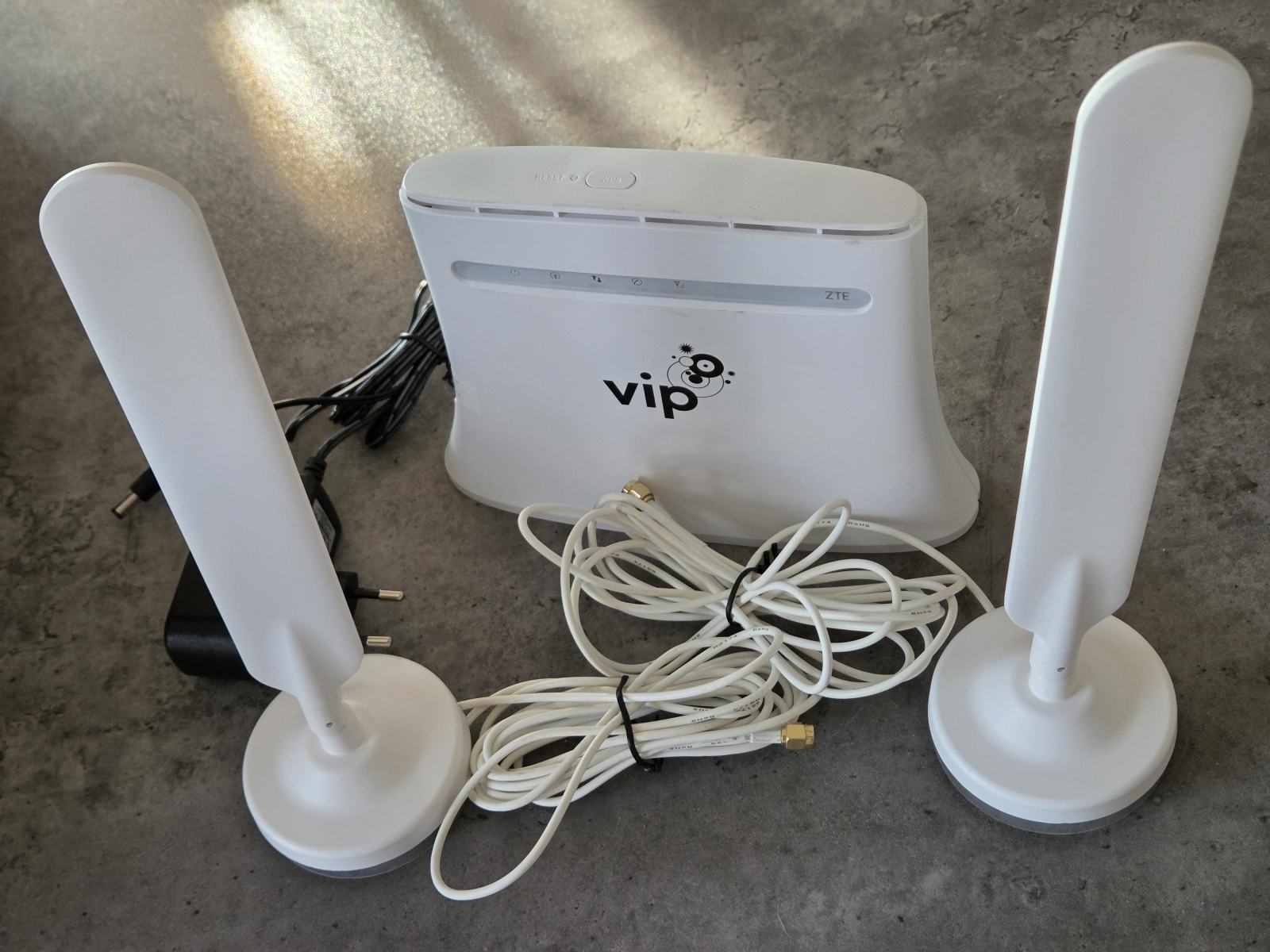 Internet 4G LTE router/modem (Homebox) ZTE MF283+ sve mreže NEKORIŠTEN