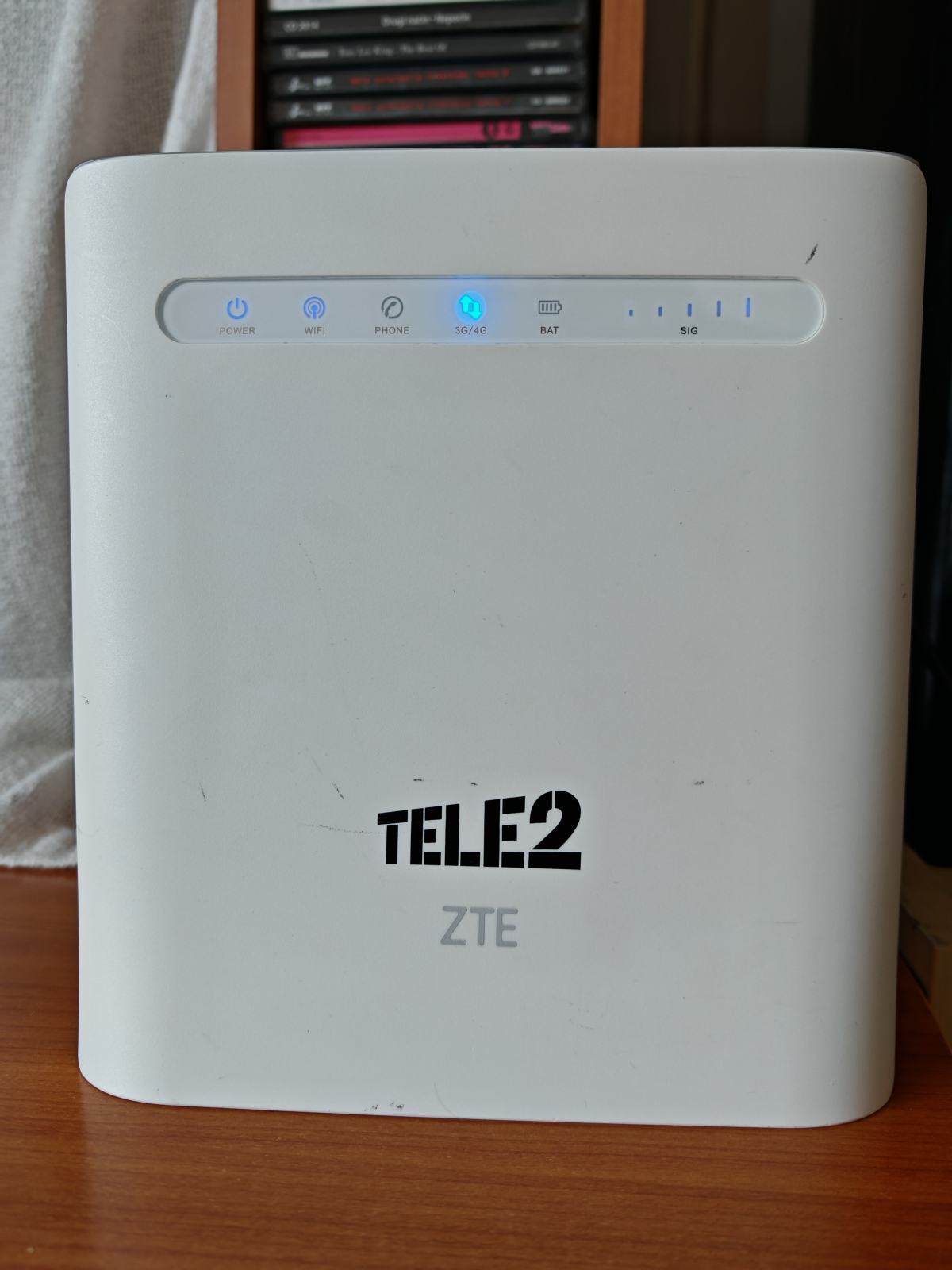 Internet router ZTE MF286 LTE, tvornički otključan, cat 6, Tele2.