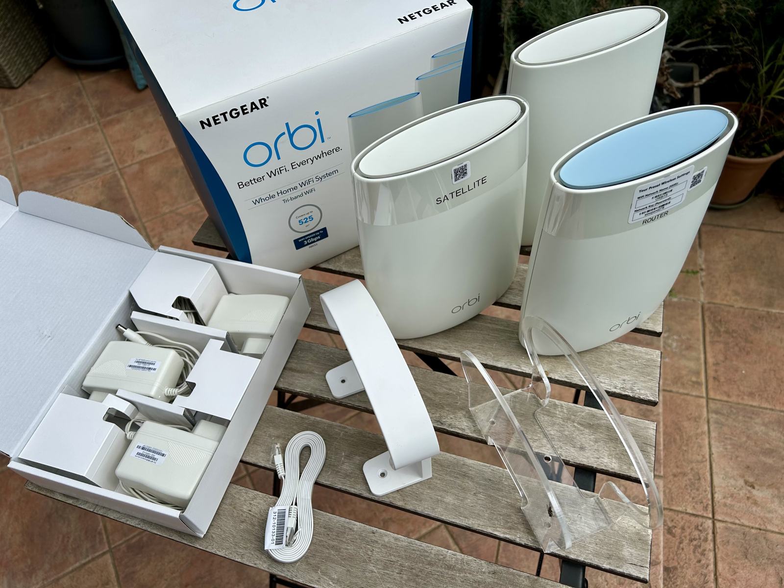 Netgear Orbi RBK53 (wifi router + 2 satelita)