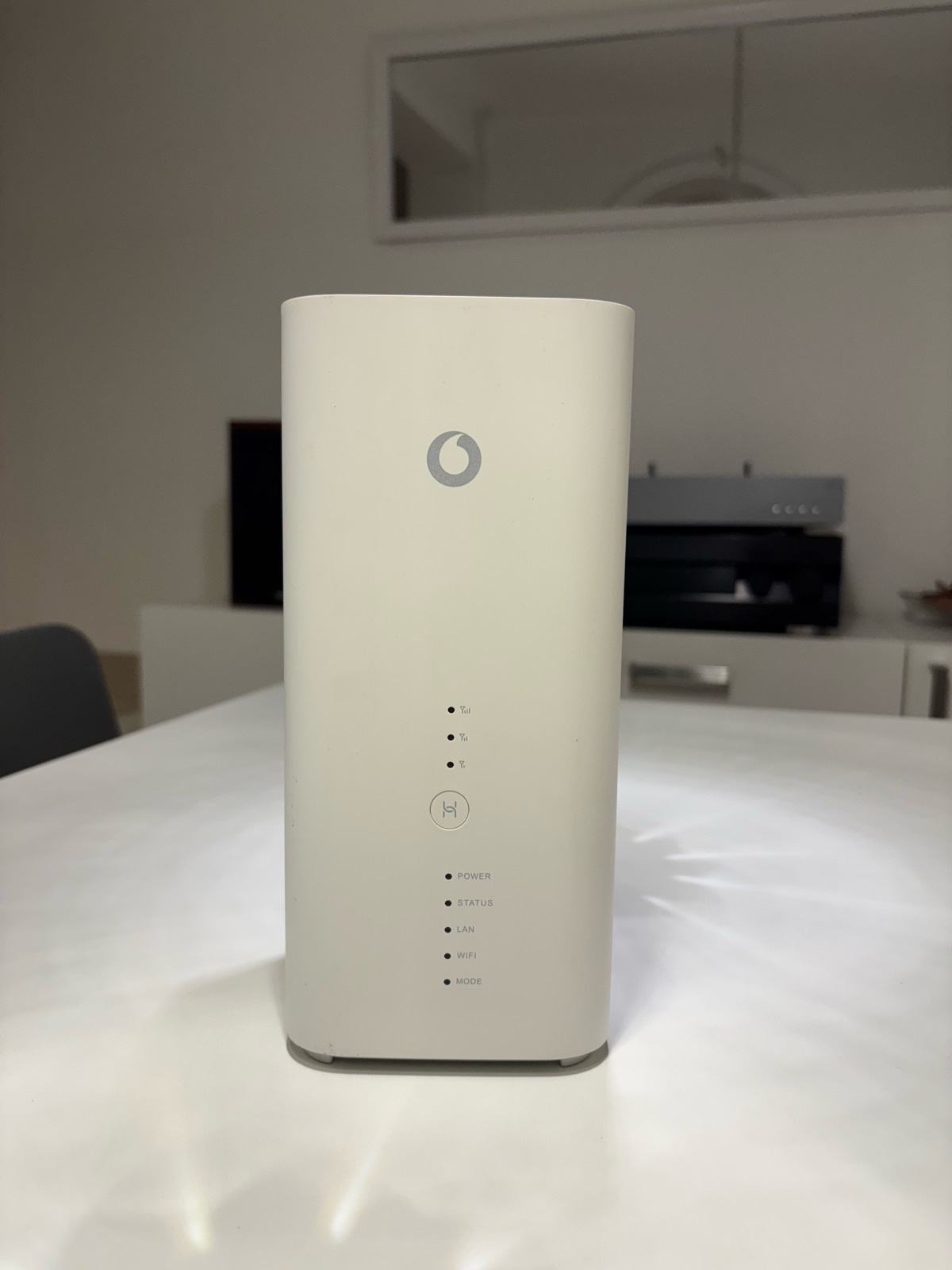 Router Huawei B818-260, extenderi, kablovi...