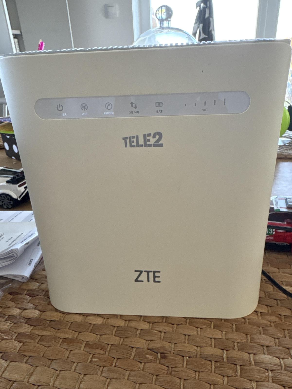 Wifi ruter sa sim karticom ZTE CAT 6