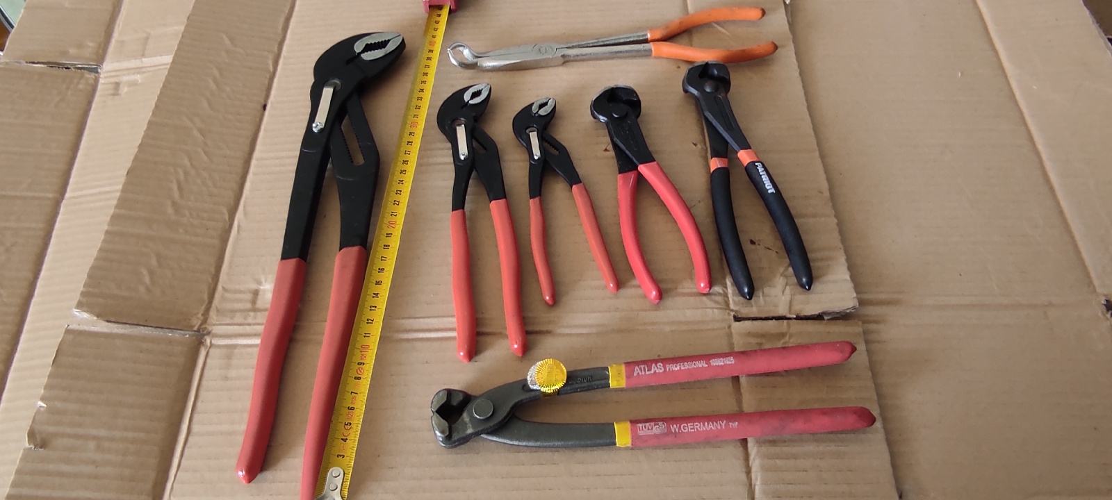 KLIJEŠTA , PAPAGAJKE,GERMANY CE