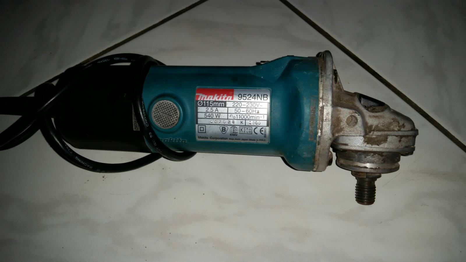 Makita neispravna mala flex masina