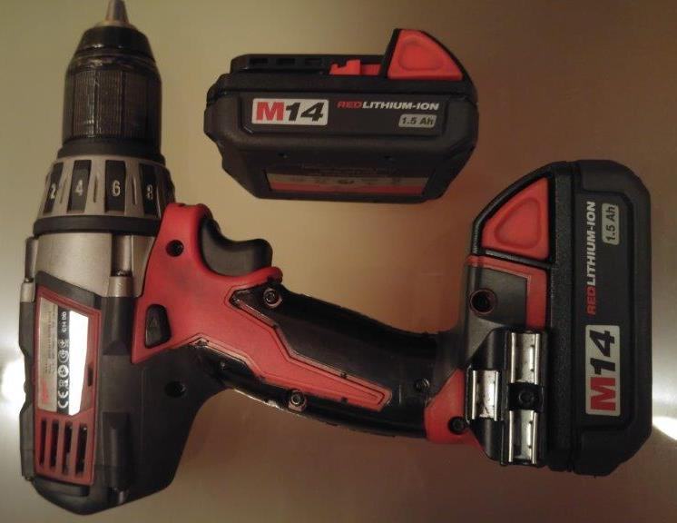 Milwaukee M14 model C14 DD aku bušilica