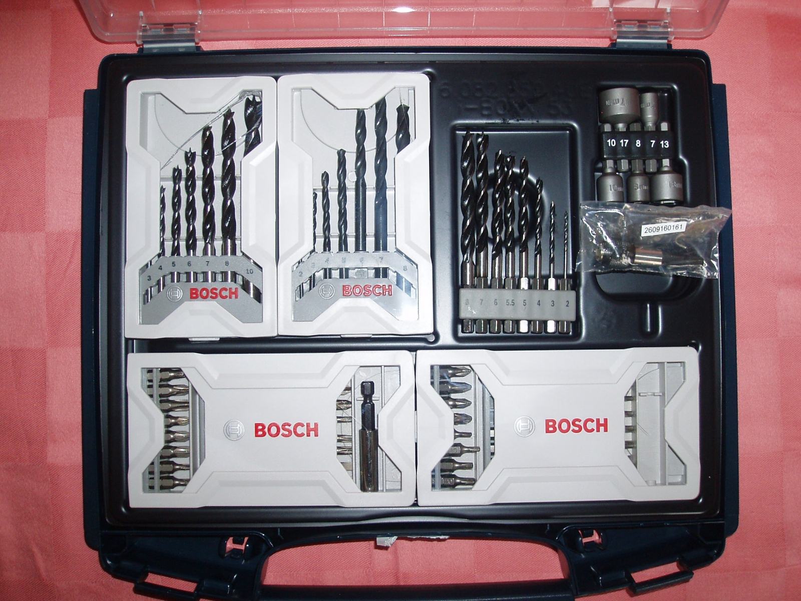 Set svrdala i bitova Bosch