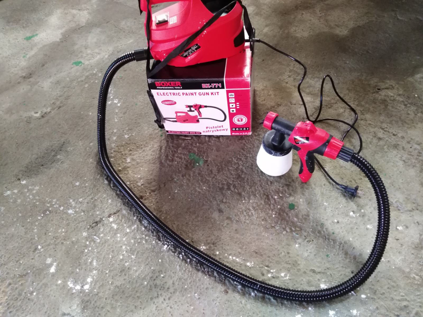 Zračni kist ili mali kompresor za bojanje, farbanje..