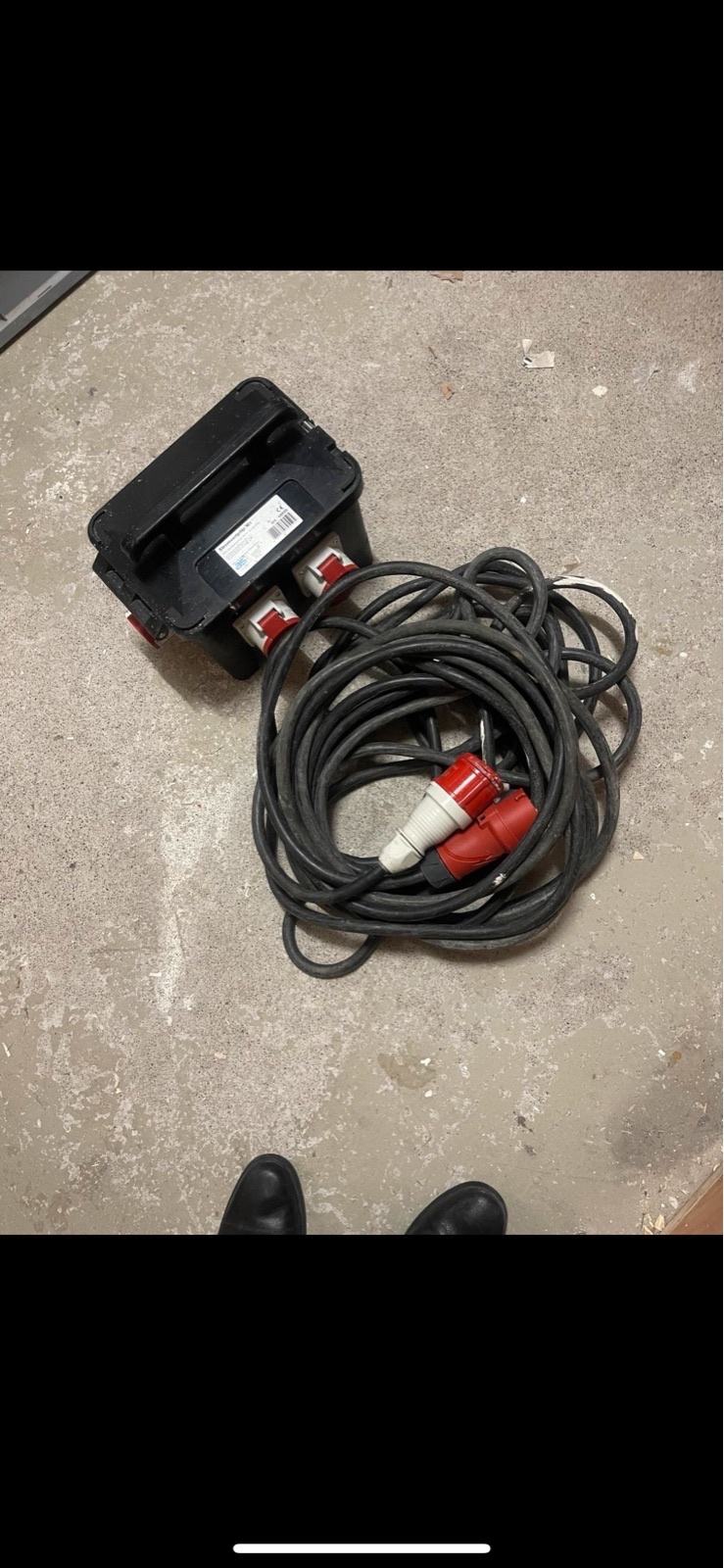 Gradevinski razdjelnik struje