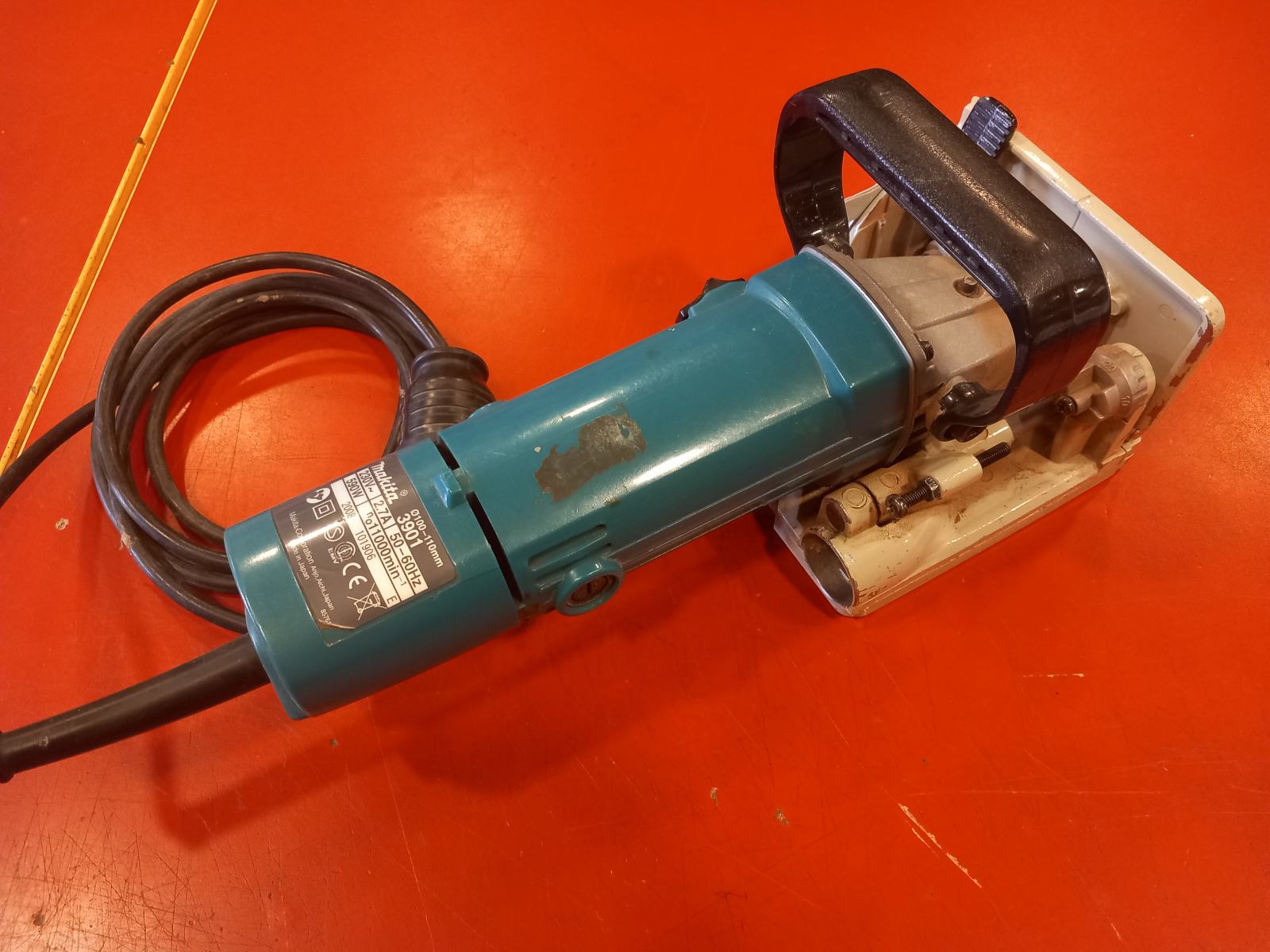 KEKSERICA-GLODALICA MAKITA 3901