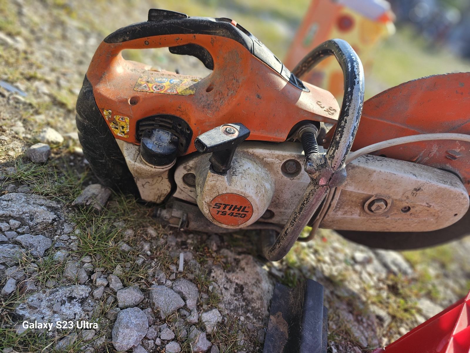 STIHL TS 420 PILA ZA BETON ,CIGLU ,ASFALT