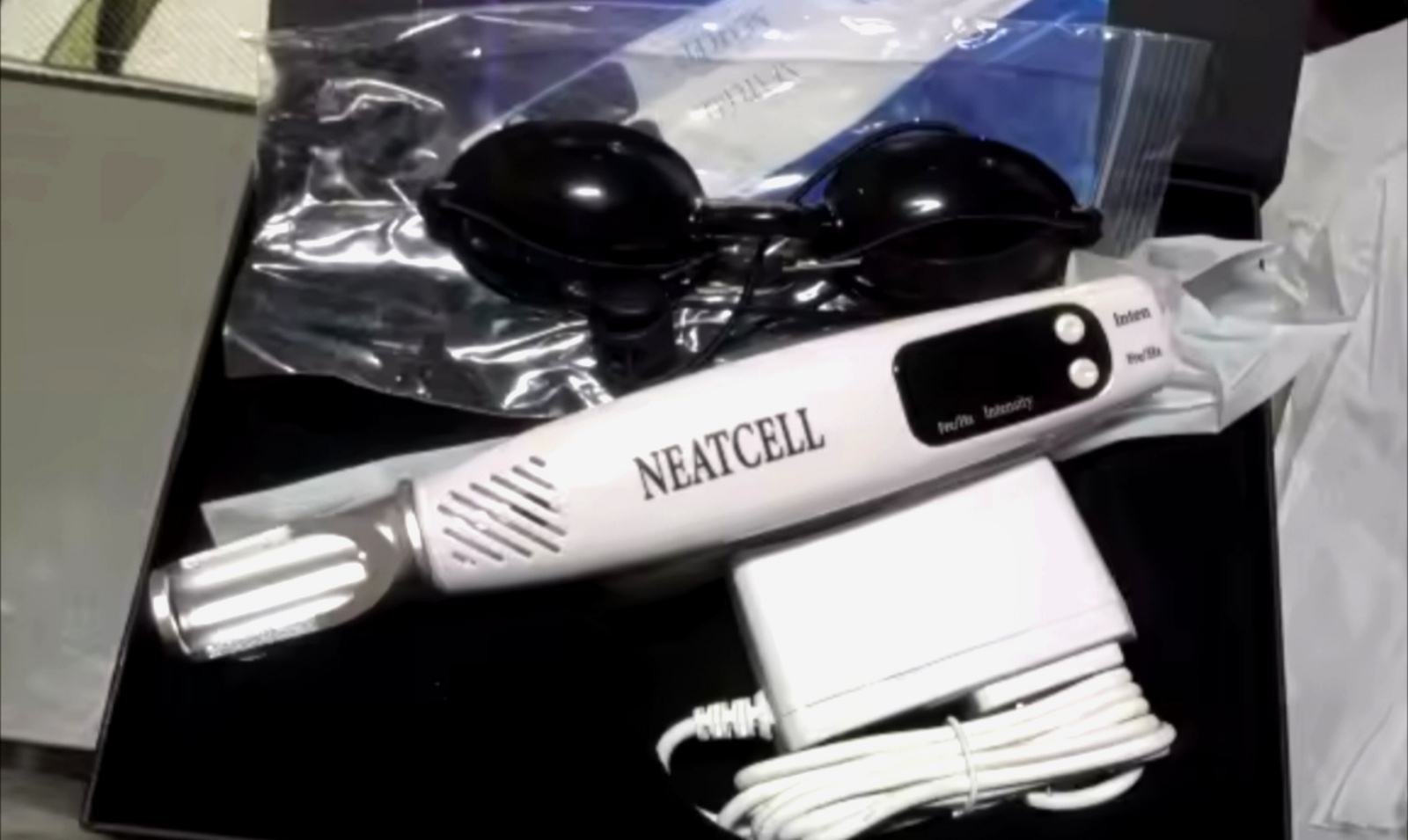 Laser za uklanjanje tetovaža, melanina, madeža, tamnih mrlja...