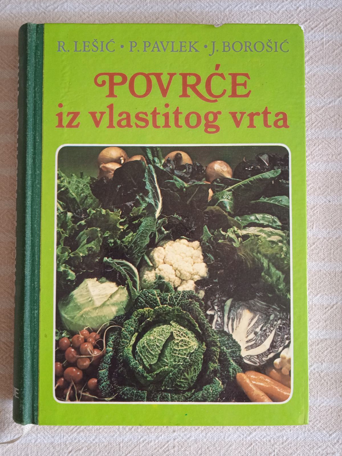 R.LESIC POVRCE IZ VLASTITOG VRTA
