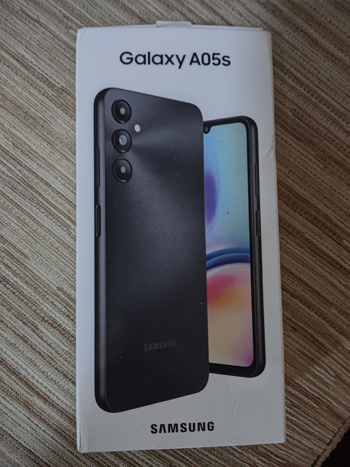 Mobitel SAMSUNG Galaxy A05 novi, zapakirano
