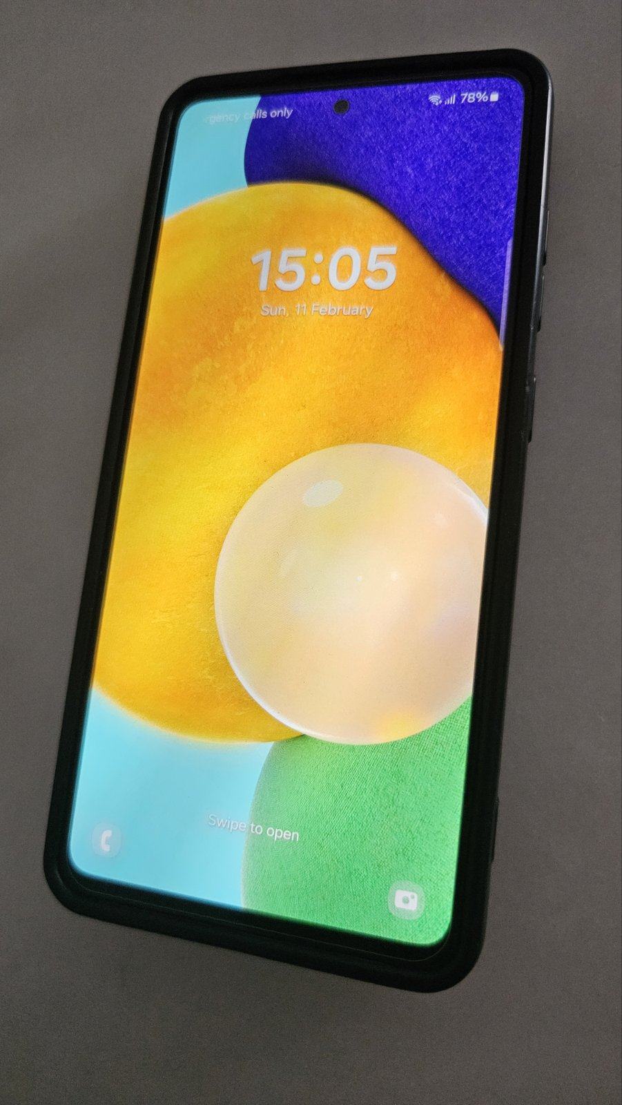 Samsung Galaxy A52 5G (Model: SM-A526B/DS), 6/128GB, crni, očuvan!