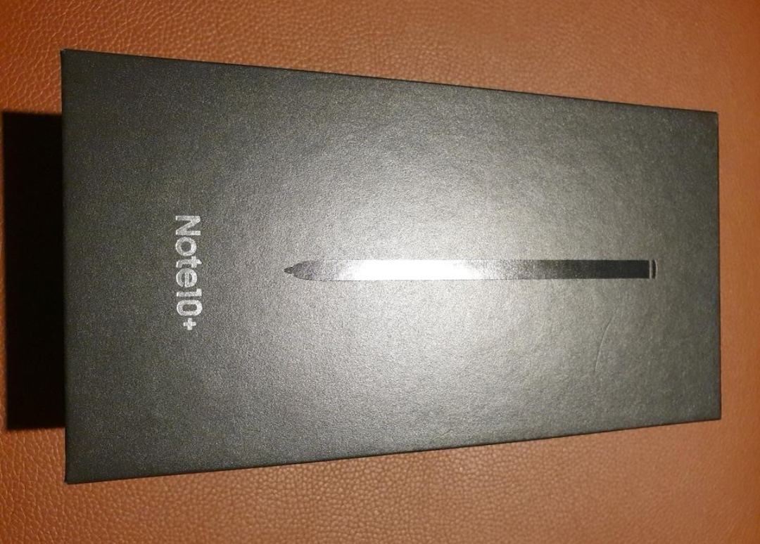 Note 10+ kao nov kutija papiri