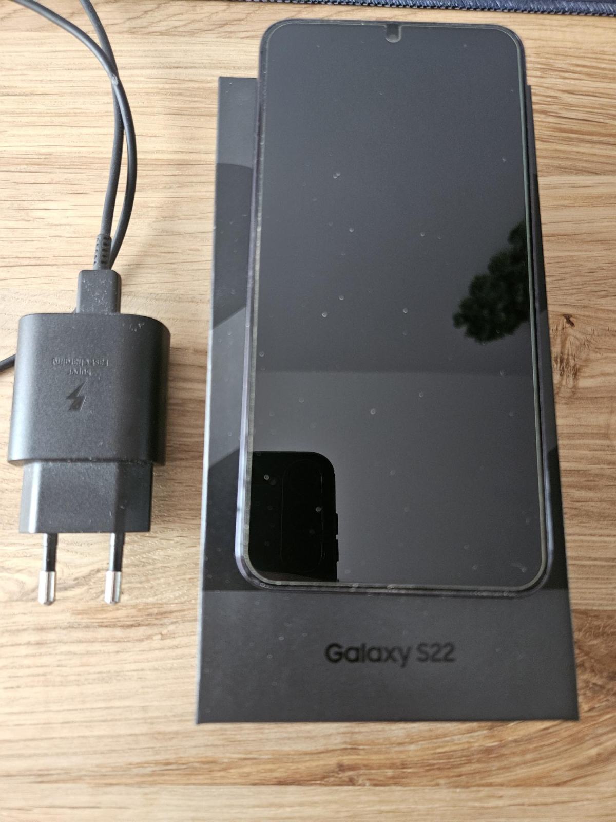 Samsung Galaxy S22 5G Phantom black