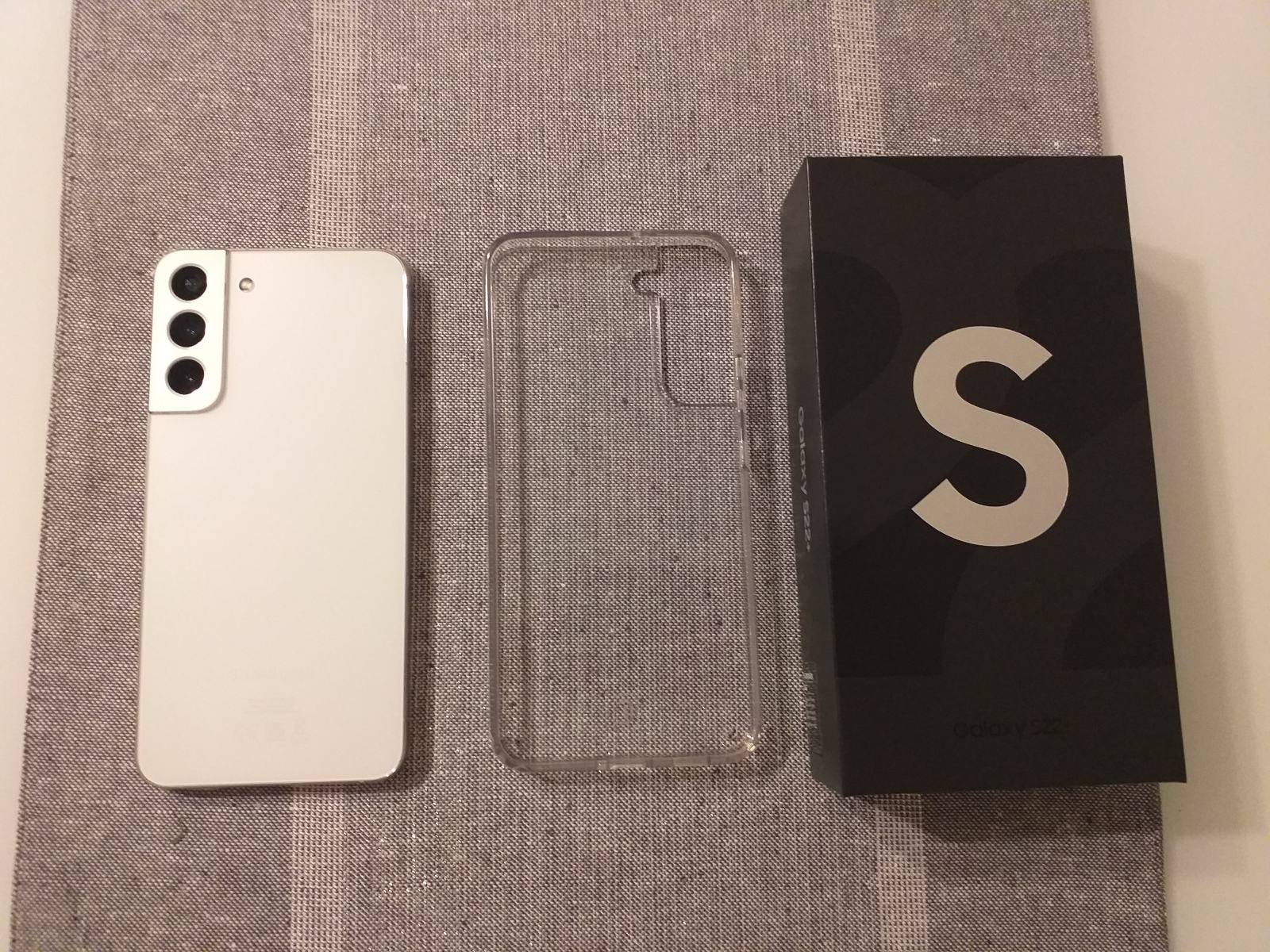 Samsung S22+, white, 8/256Gb