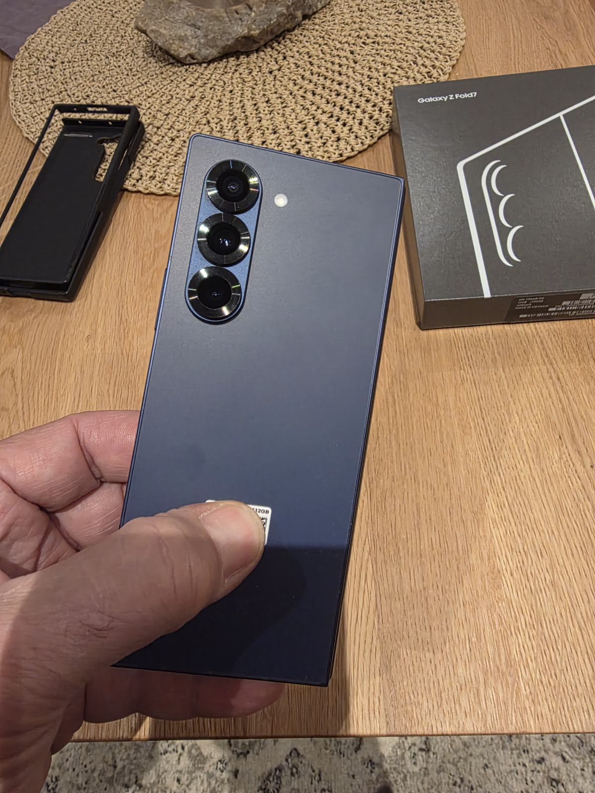 Samsung Galaxy Z Fold6 12+512GB Blue kao nov
