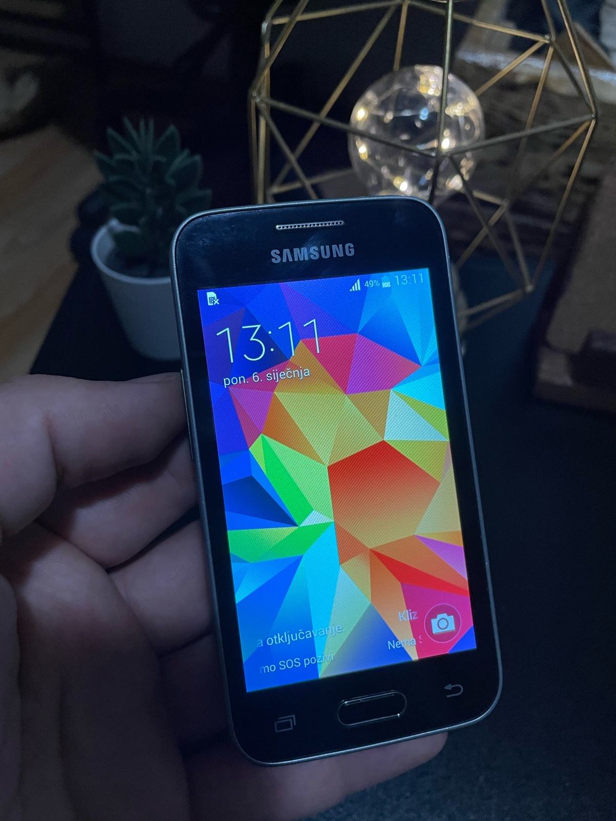 Samsung 4 inča, android, mobitel za osnovno korištenje #POVOLJNO#