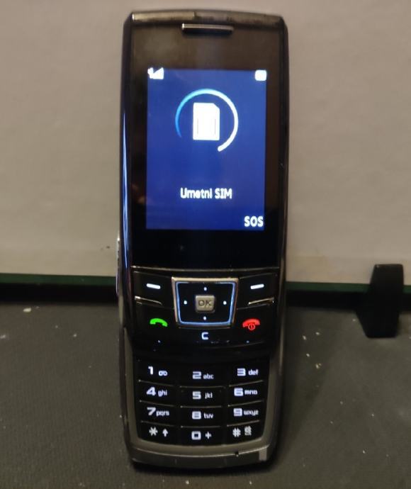 Samsung SGH-D880,Dual SIM,odlično očuvan,klizni mobitel,na sve mreže!