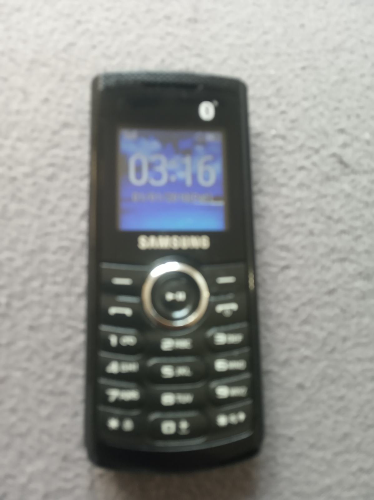 Samsung E2121B,091-092 mreže, sa punjačem