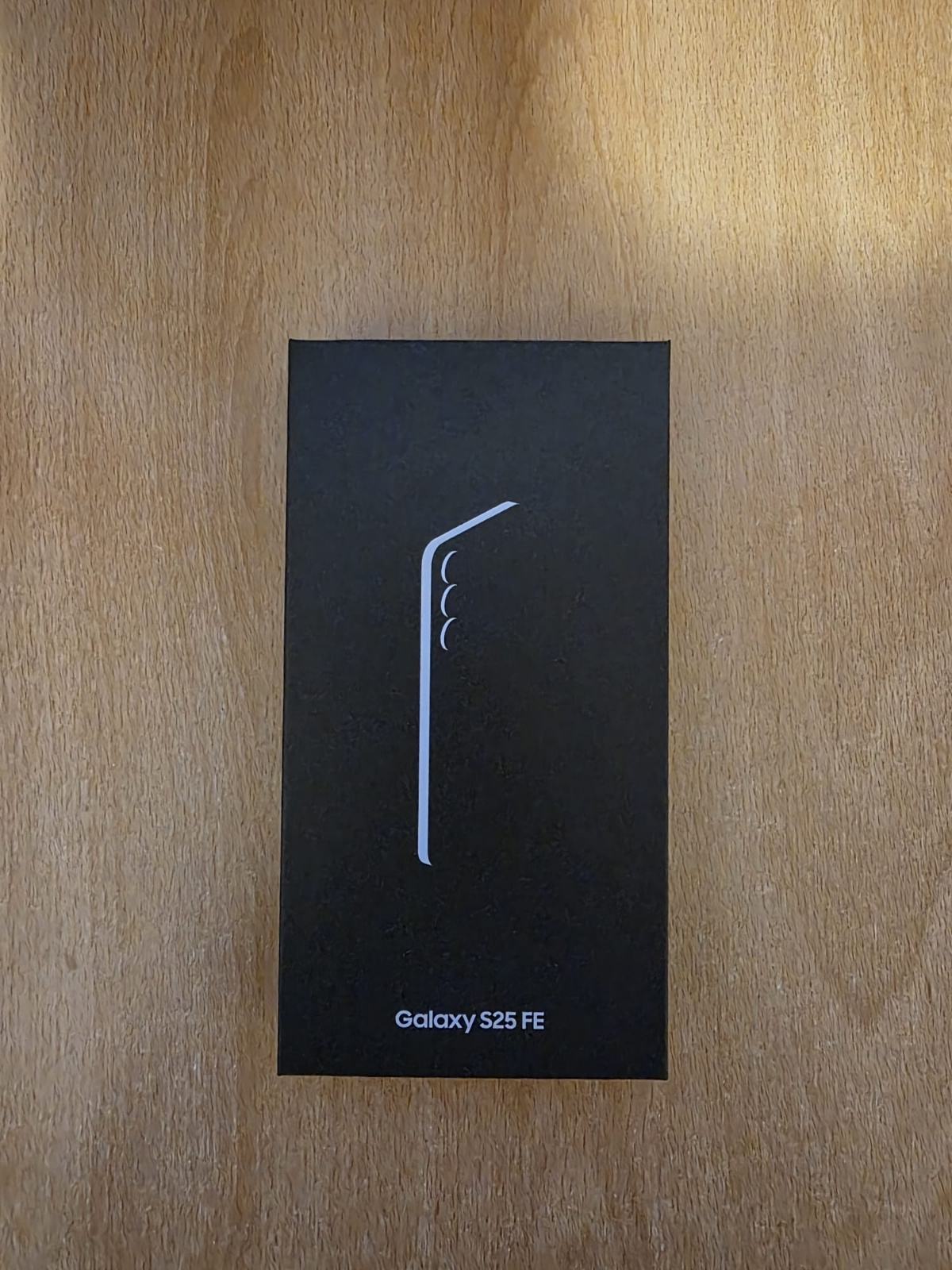 Samsung Galaxy S25 FE 128gb, JAMSTVENI LIST