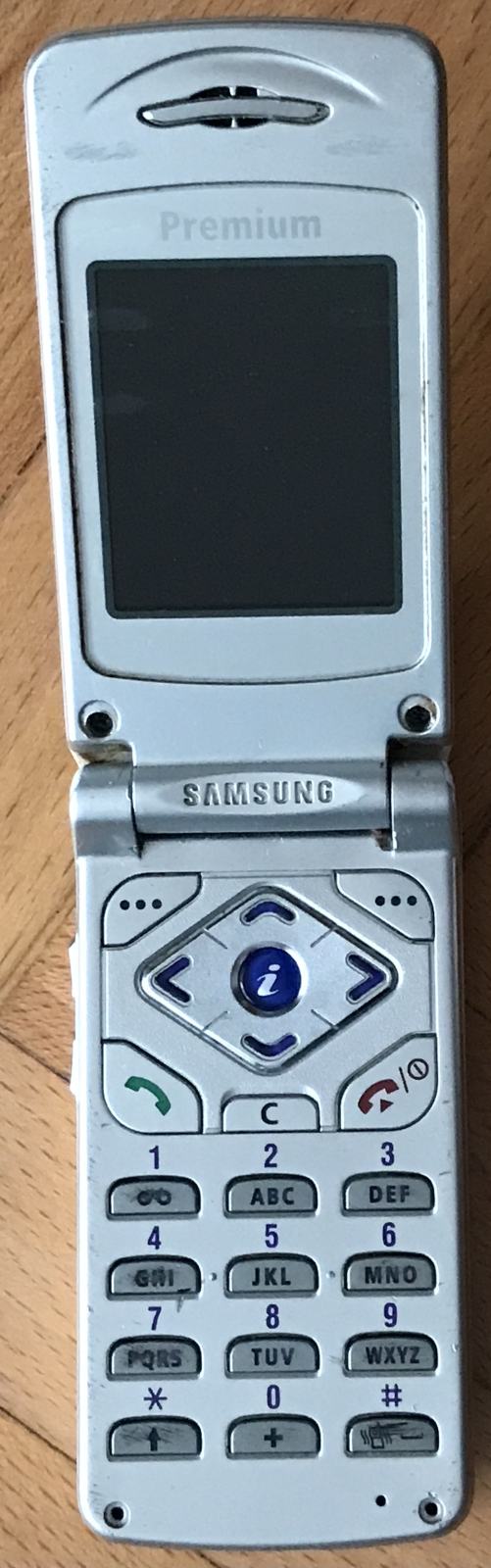 Samsung SGH-S200 | oštećen unutarnji ekran | besplatna dostava | 1/23