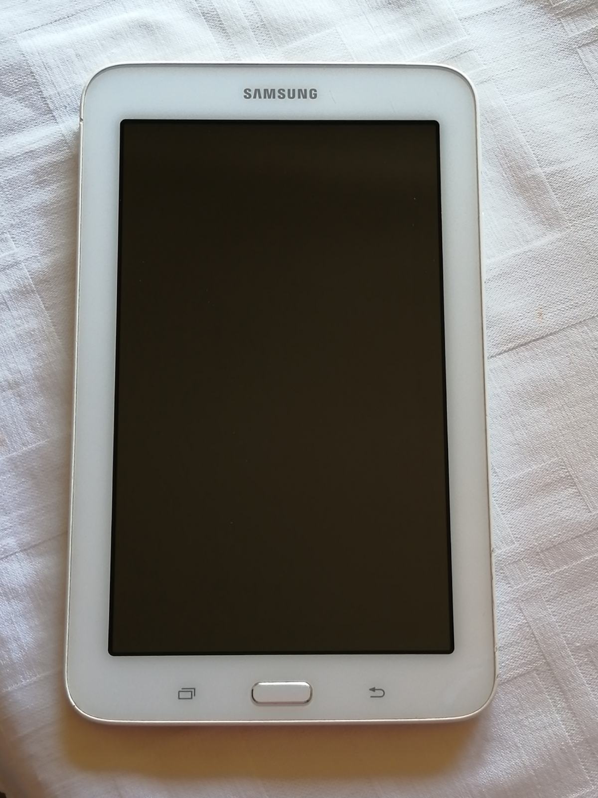 Tablet: Samsung Galaxy Tab 3 Lite SM-T113, bijeli