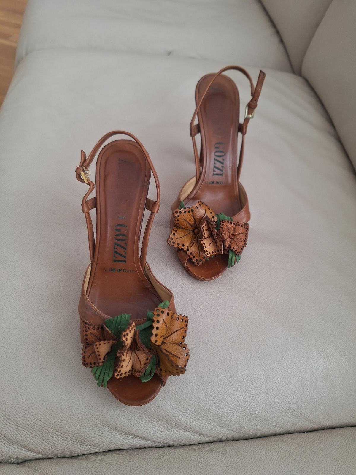 ALBERTO GOZZI kozne sandale br 36