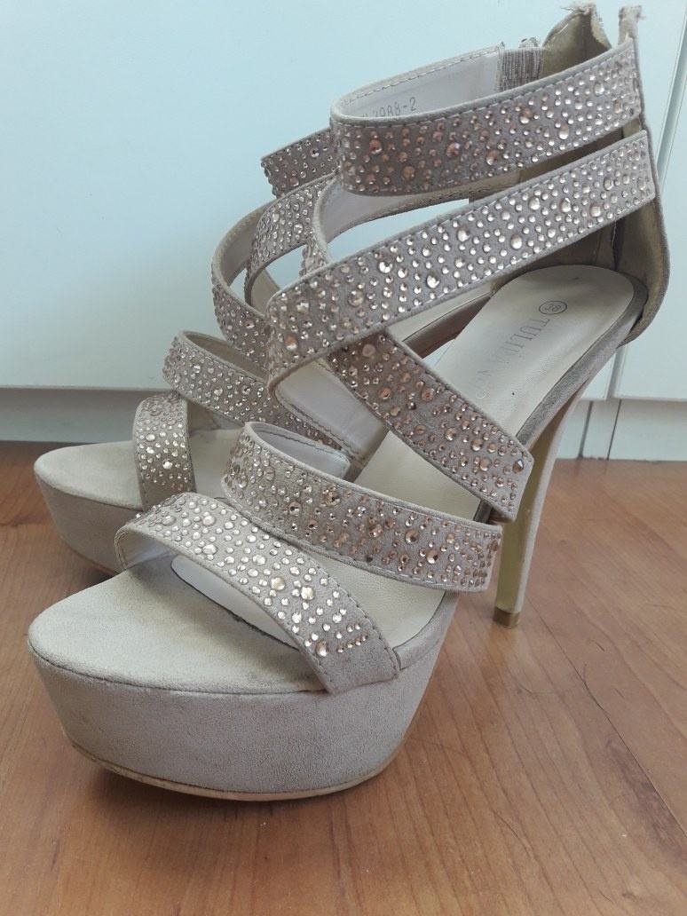 CIPELE SANDALE STIKLE br. 38
