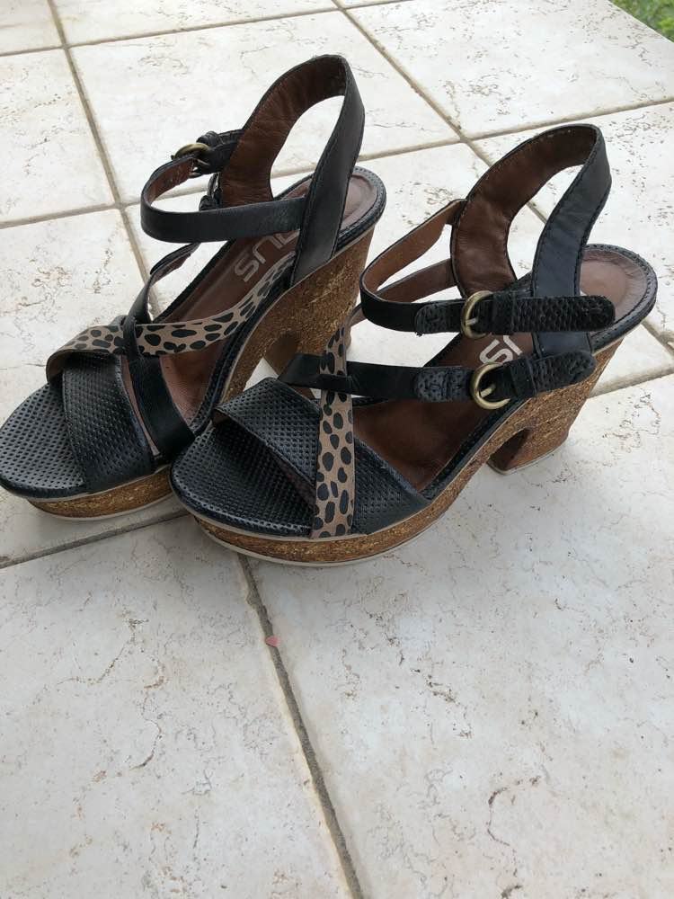 Sandale Mjus nove br.40