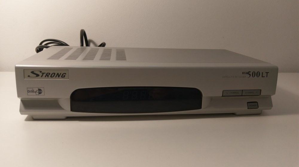 Analogni satelitski prijamnik Strong SRT-500 LT