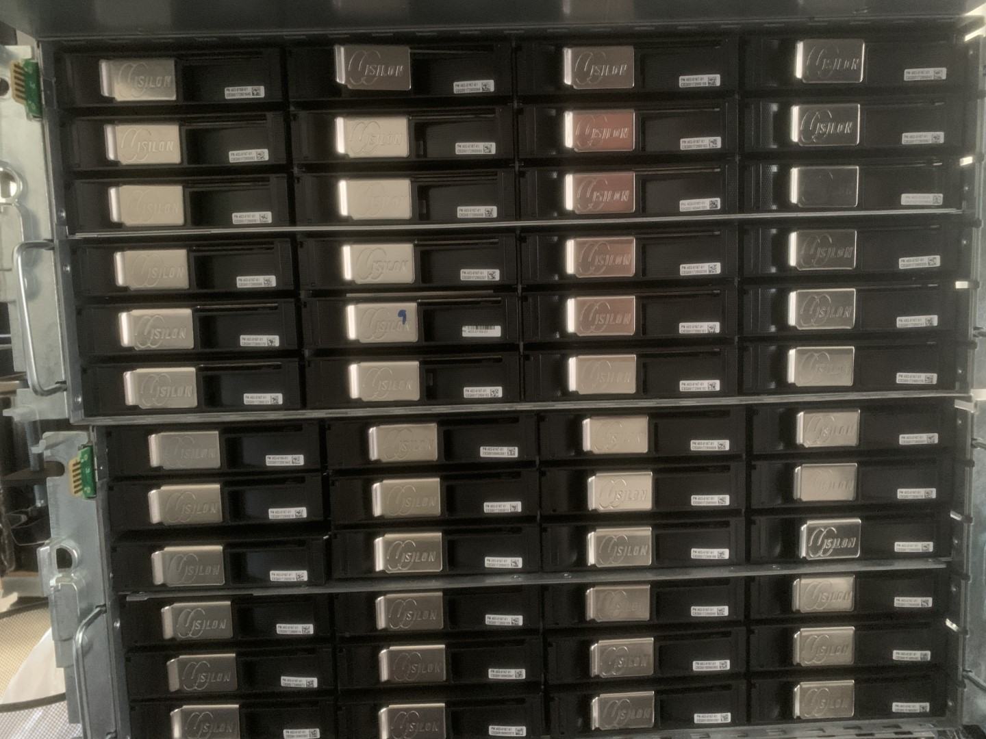 NAS server Synology Qnap alternativa Dell EMC Isilon NL410 36 x 3.5