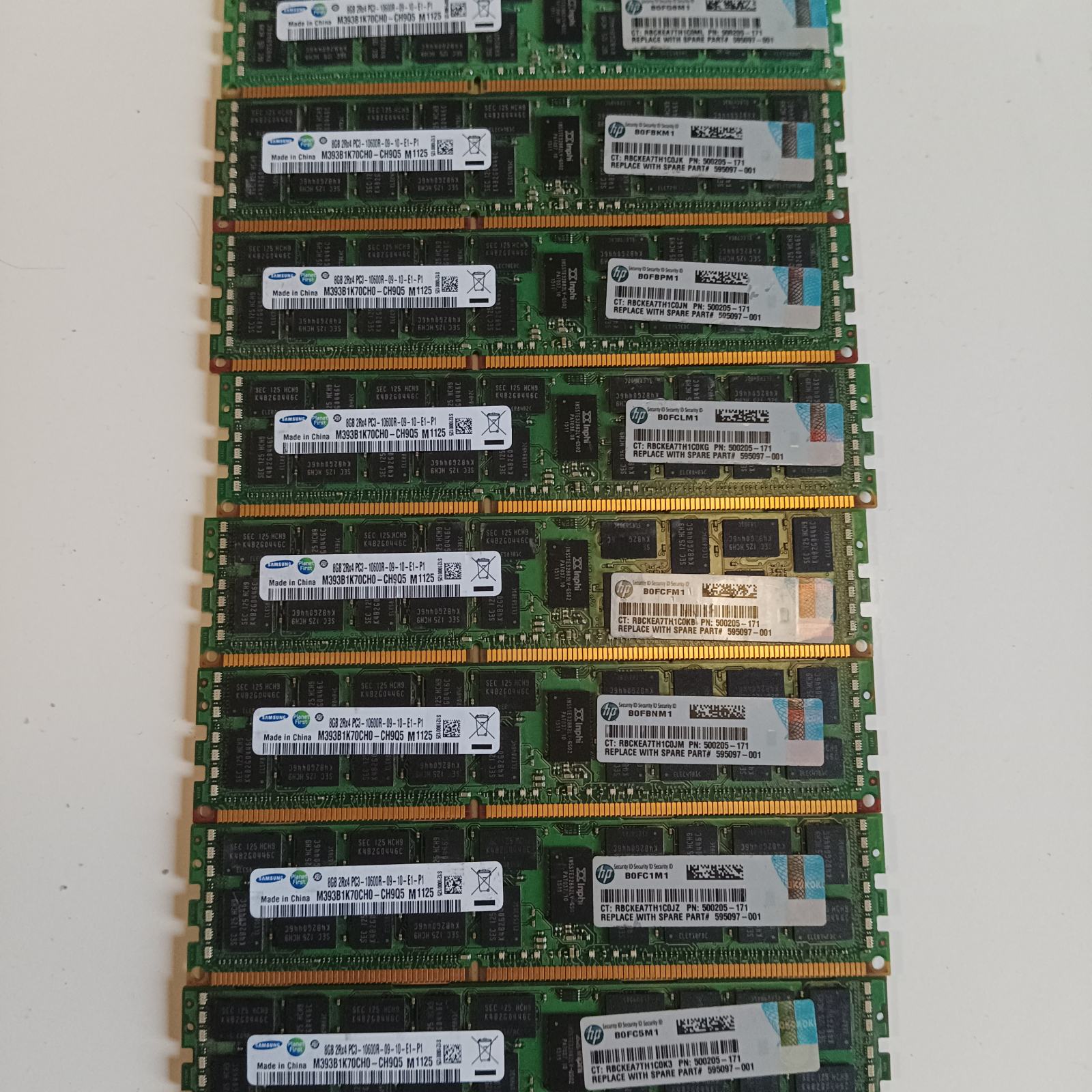 Samsung 8GB 2R x 4 PC3-10600R 8 kom