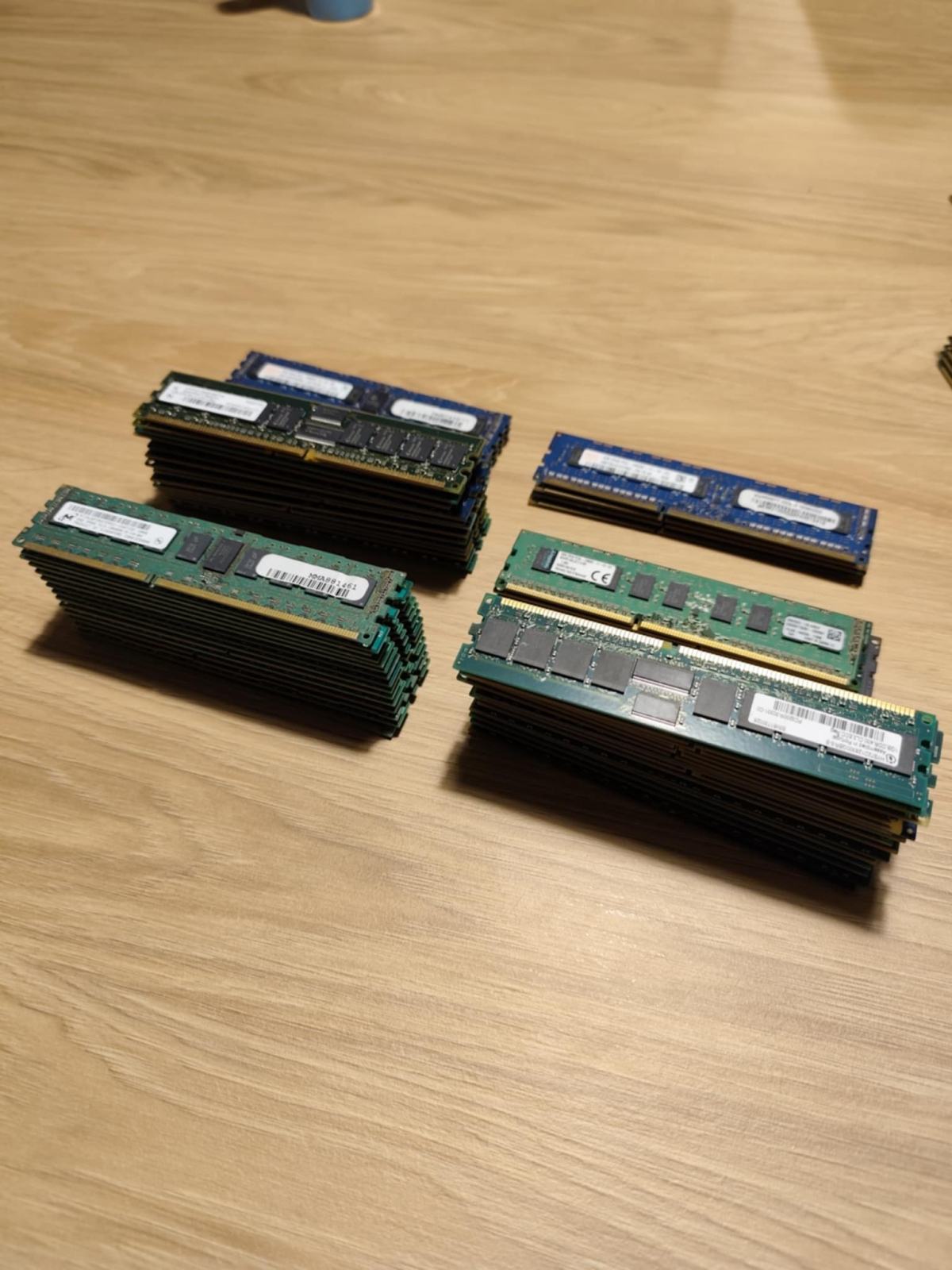 Server RAM ECC – 1GB / 2GB – LOT više komada