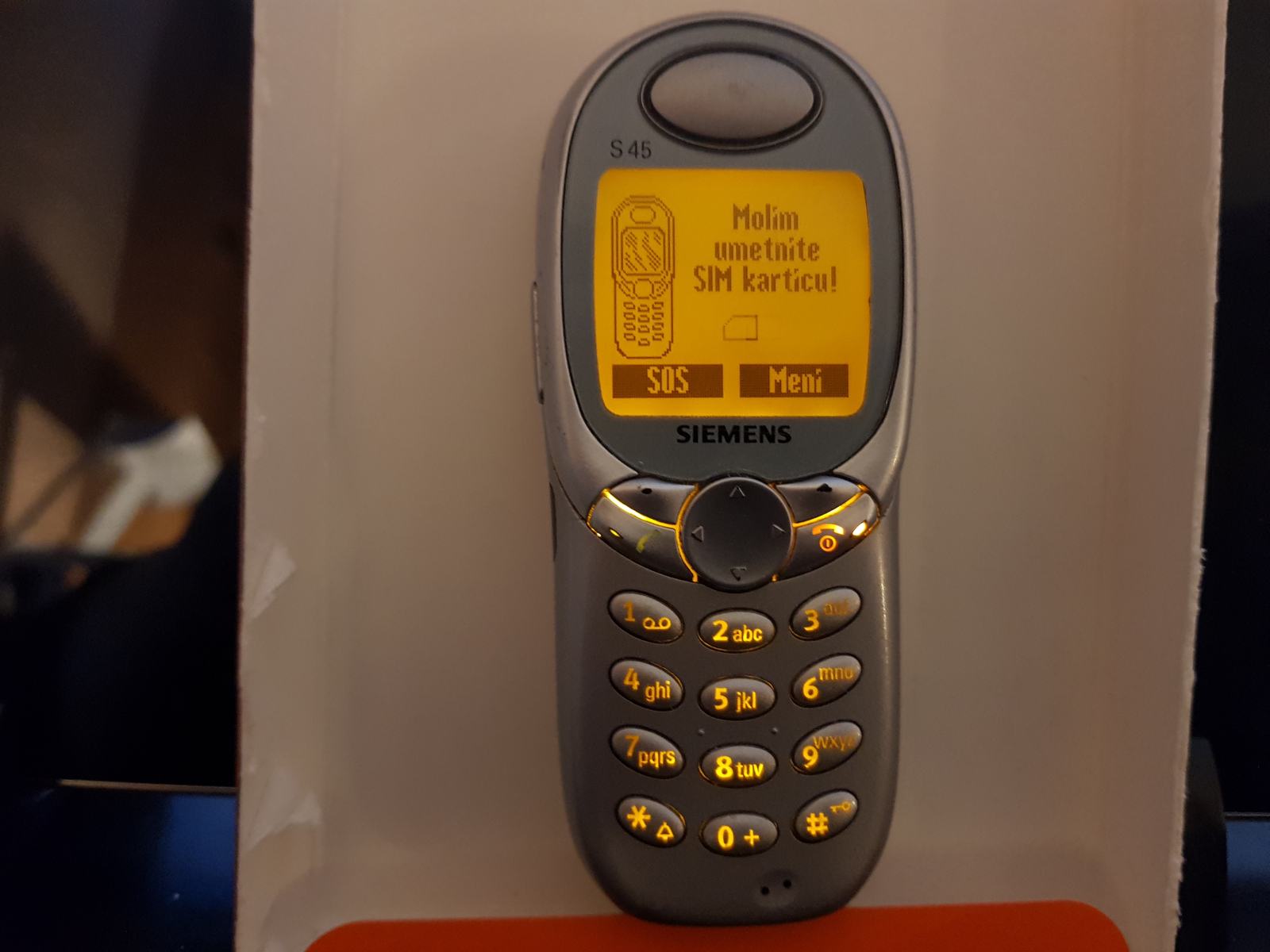 Siemens S45 u dobrom stanju na sve mreže,Hr meni,odličan mobitel!!!!!!