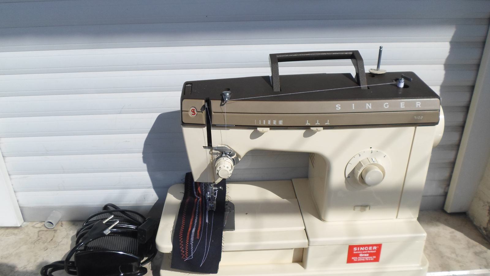 Šivaća mašina Singer 7102,95 Watta, Made in France