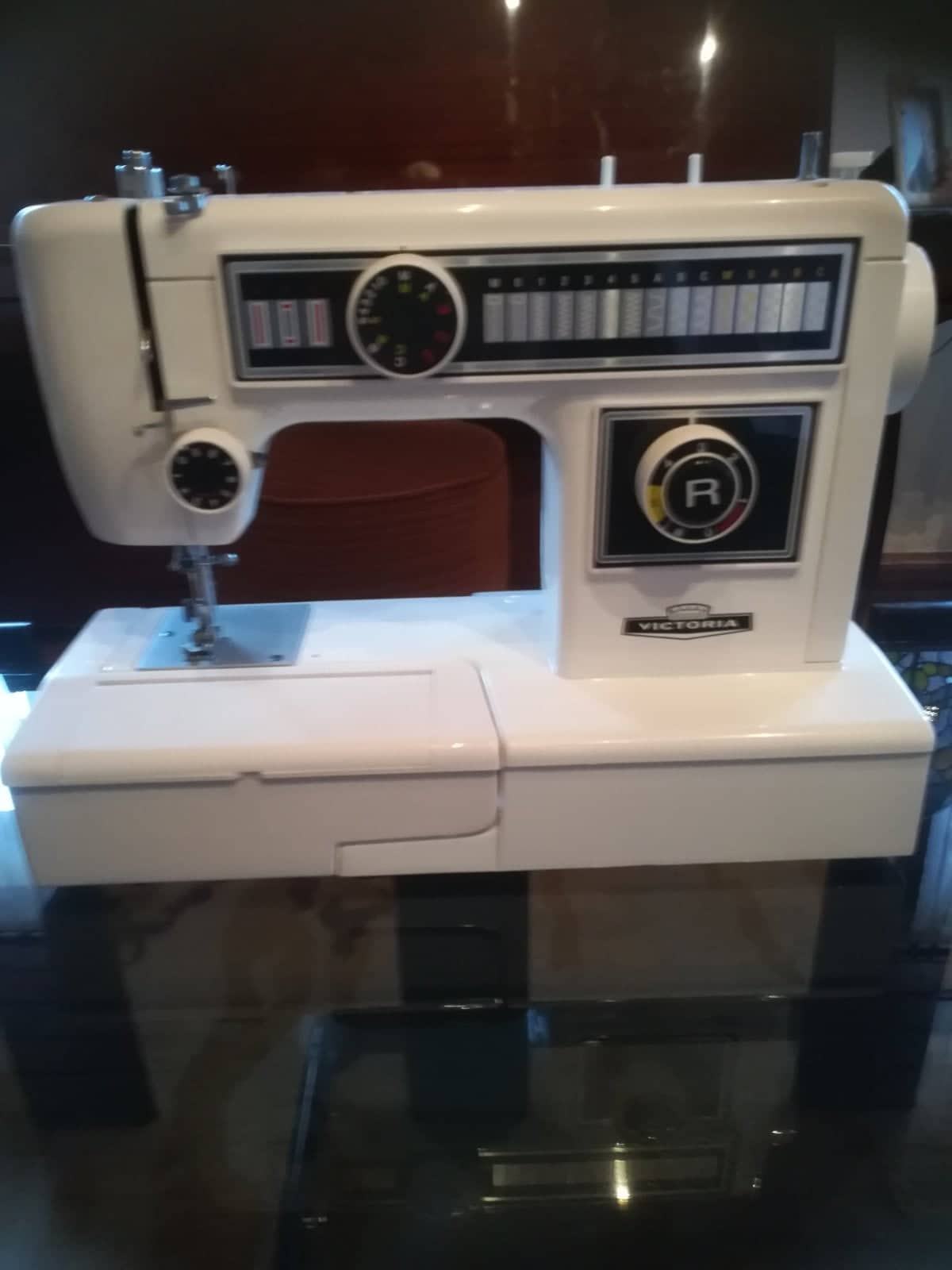 Šivača mašina Victoria
