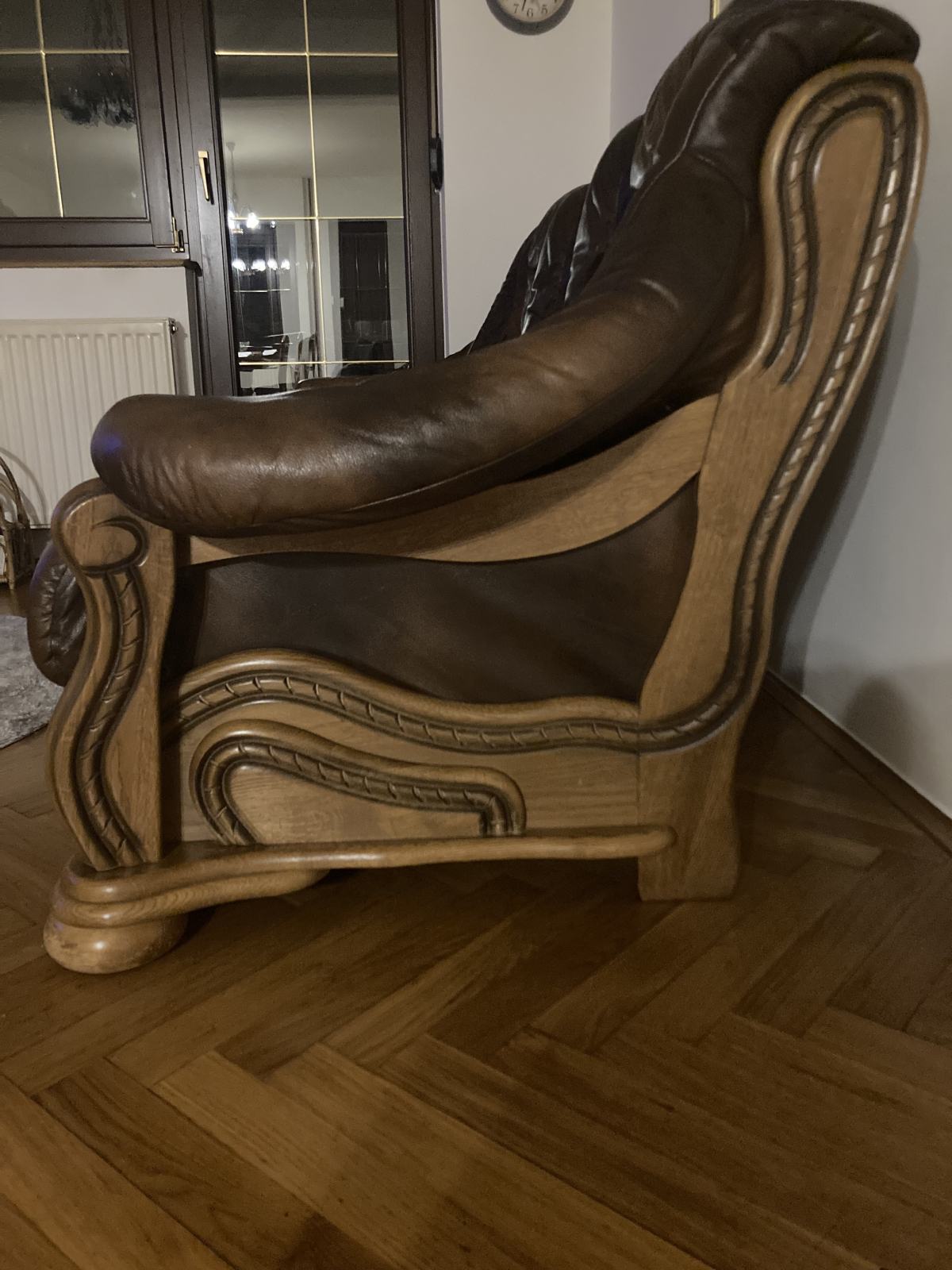 Prodaja kožne garniture Spin Valis