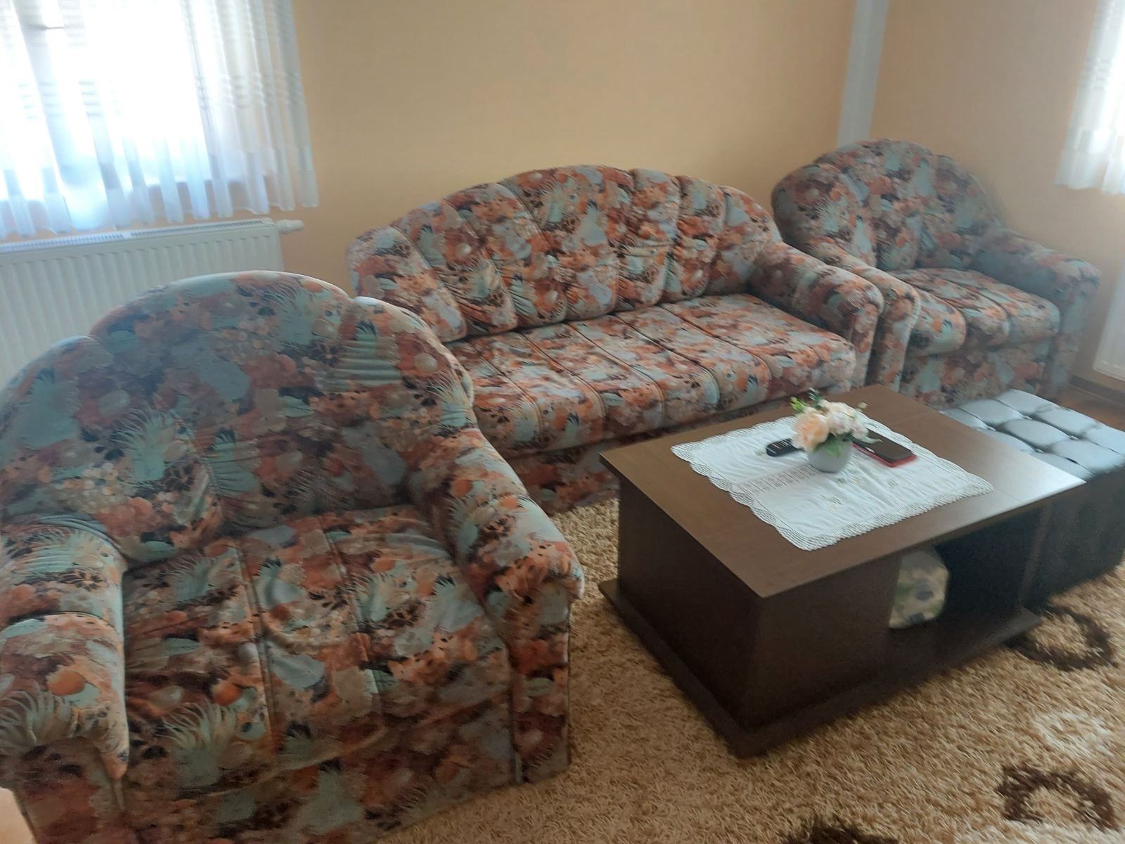 Sjedeća garnitura za dnevni boravak