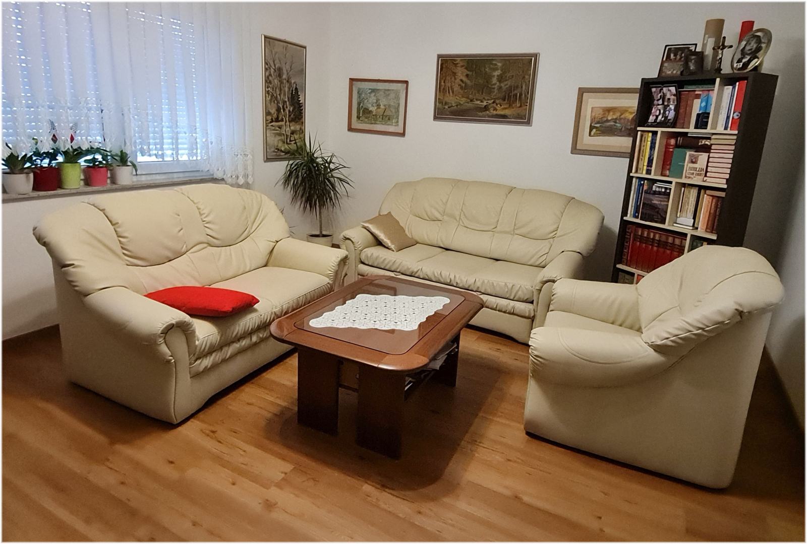 Trosjed, dvosjed i fotelja