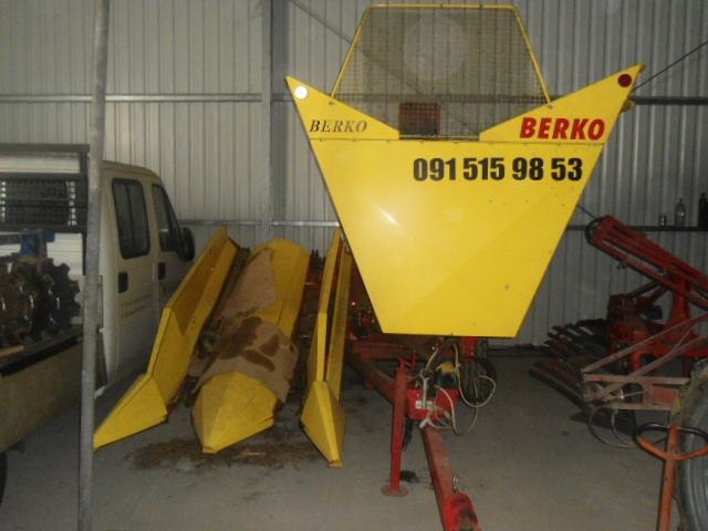 BERAČ KUKURUZA DVOREDNI BERKO PRODAJEM