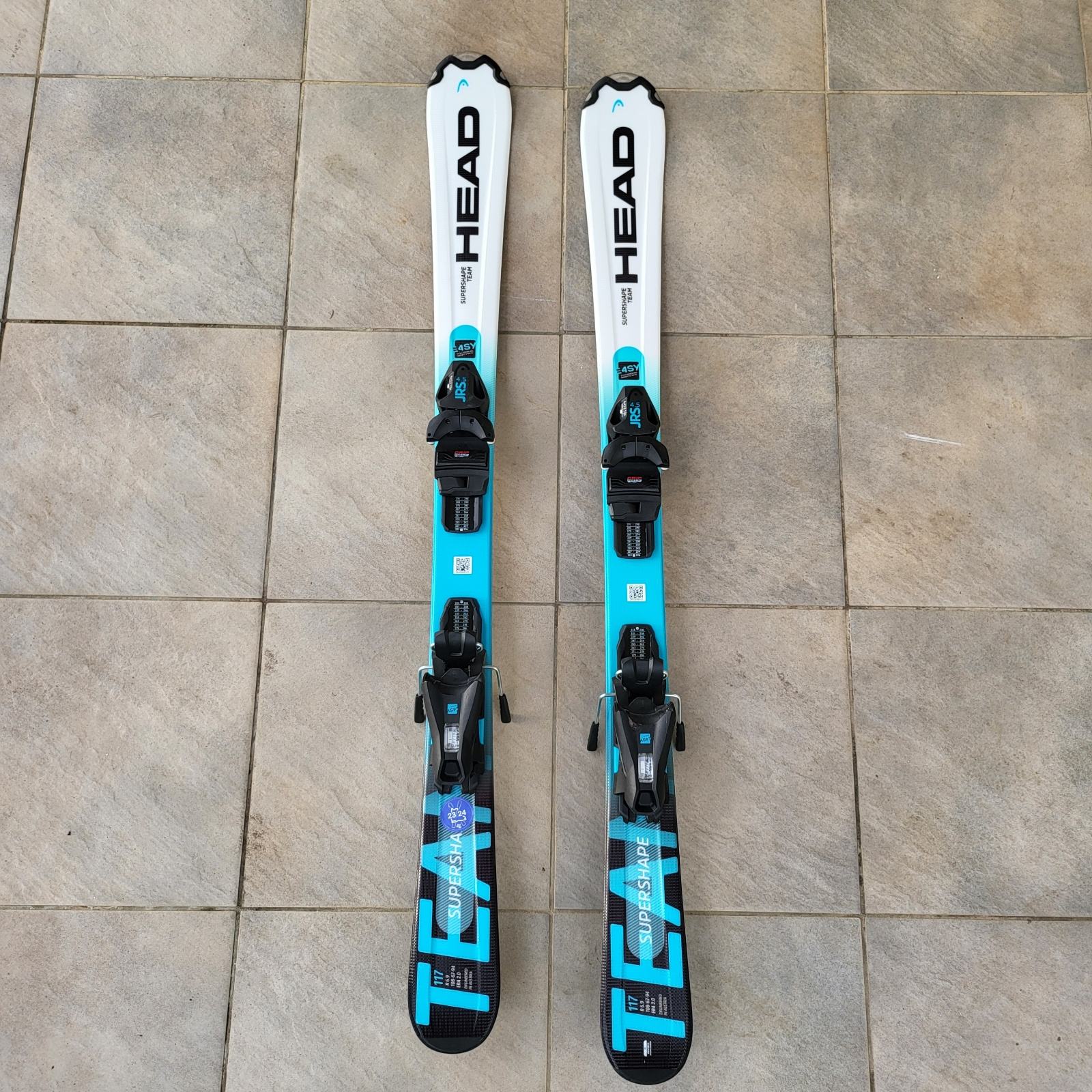 Dječje skije 117 cm, nove.