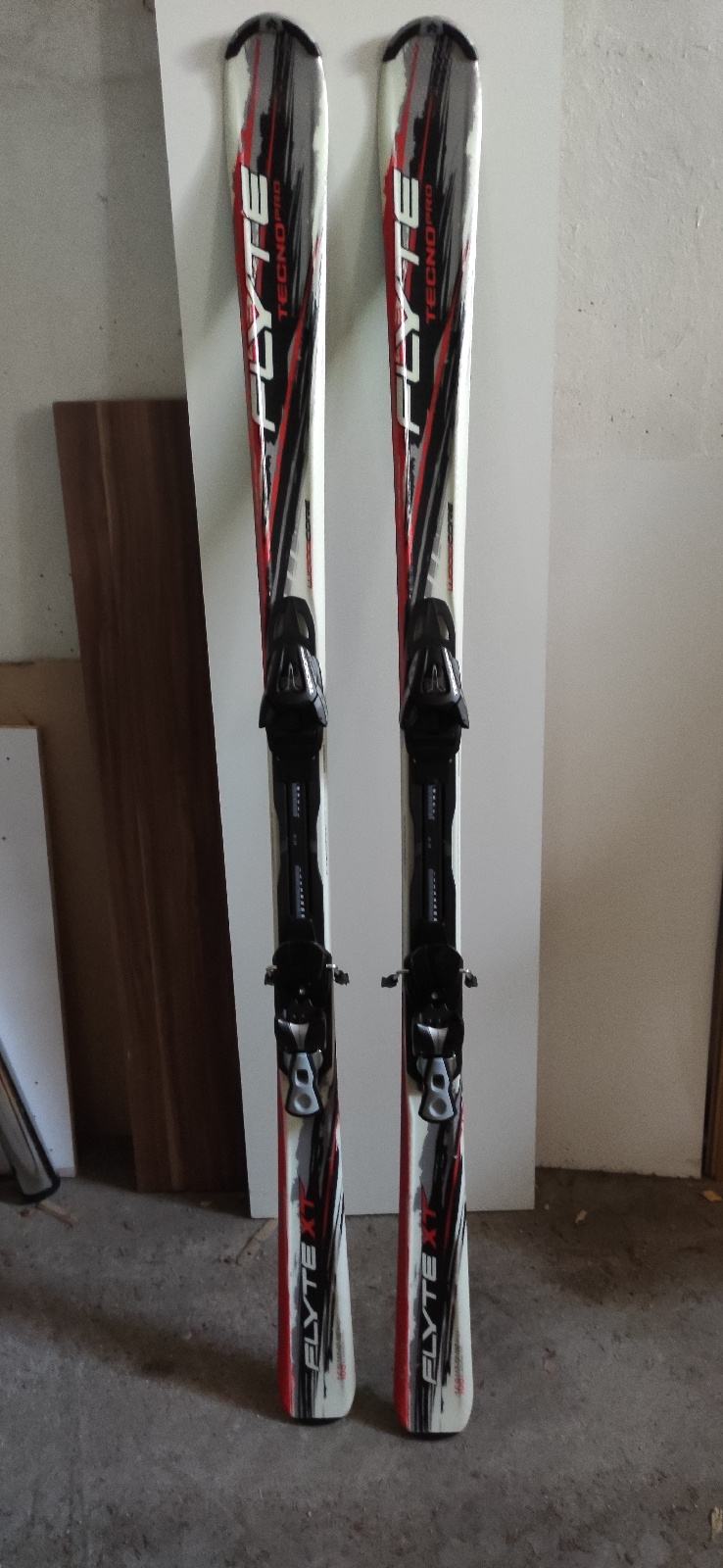 Skije Techno pro by elan