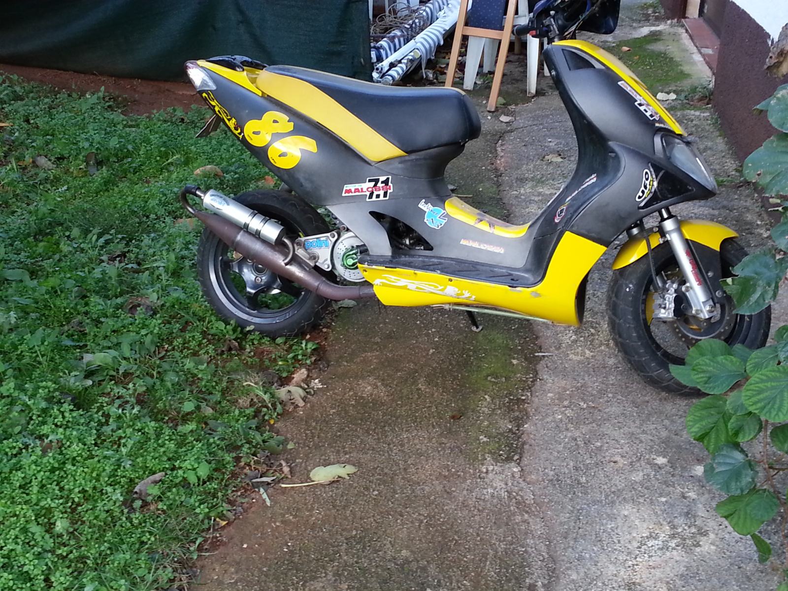 Aprilia 50 cm3 tuning PRILIKA, 2004 god.