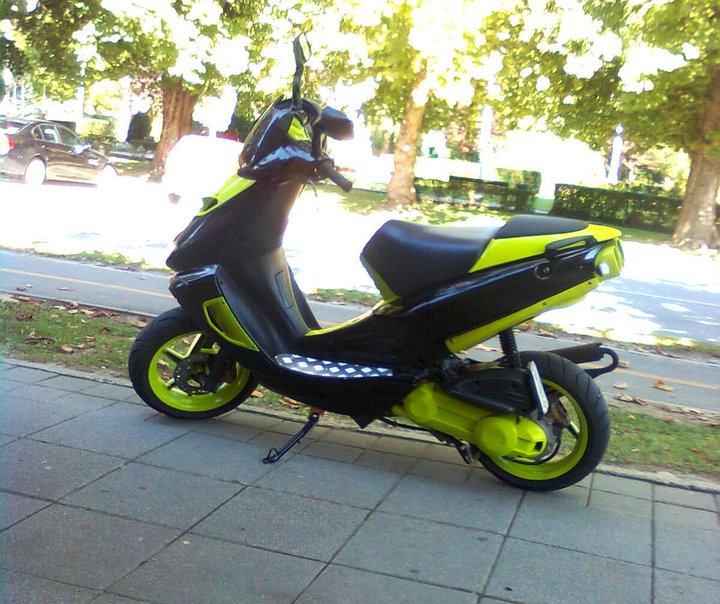 Aprilia ditech 49 cm3, 2001 god.