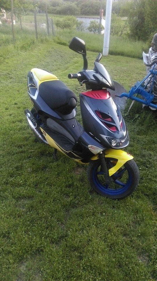 Aprilia sr 70 cm3, 2000 god.