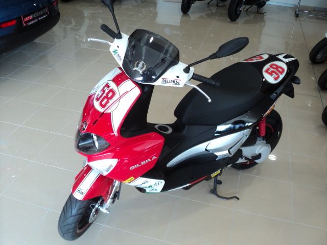 Gilera RUNNER 50 SIMONCELLI 49 cm3, 2010 god.