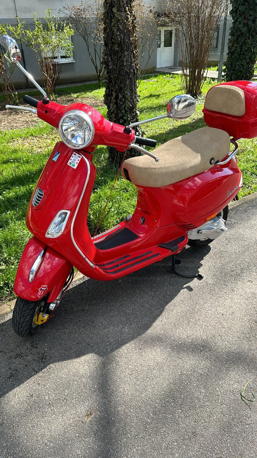 Vespa LX 50cm3 Prilika Poklon pojas, rukavice,2 lokota i cerada!Akcija ...