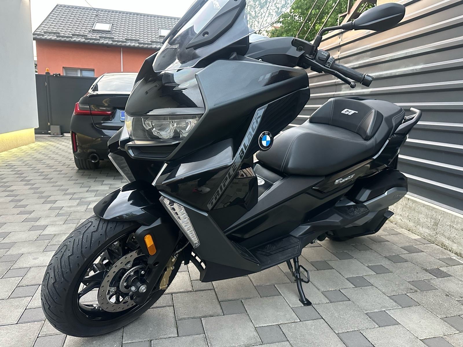 BMW C400 GT 400 cm3 TRIPLE BLACK//garancija//, 2022 god.